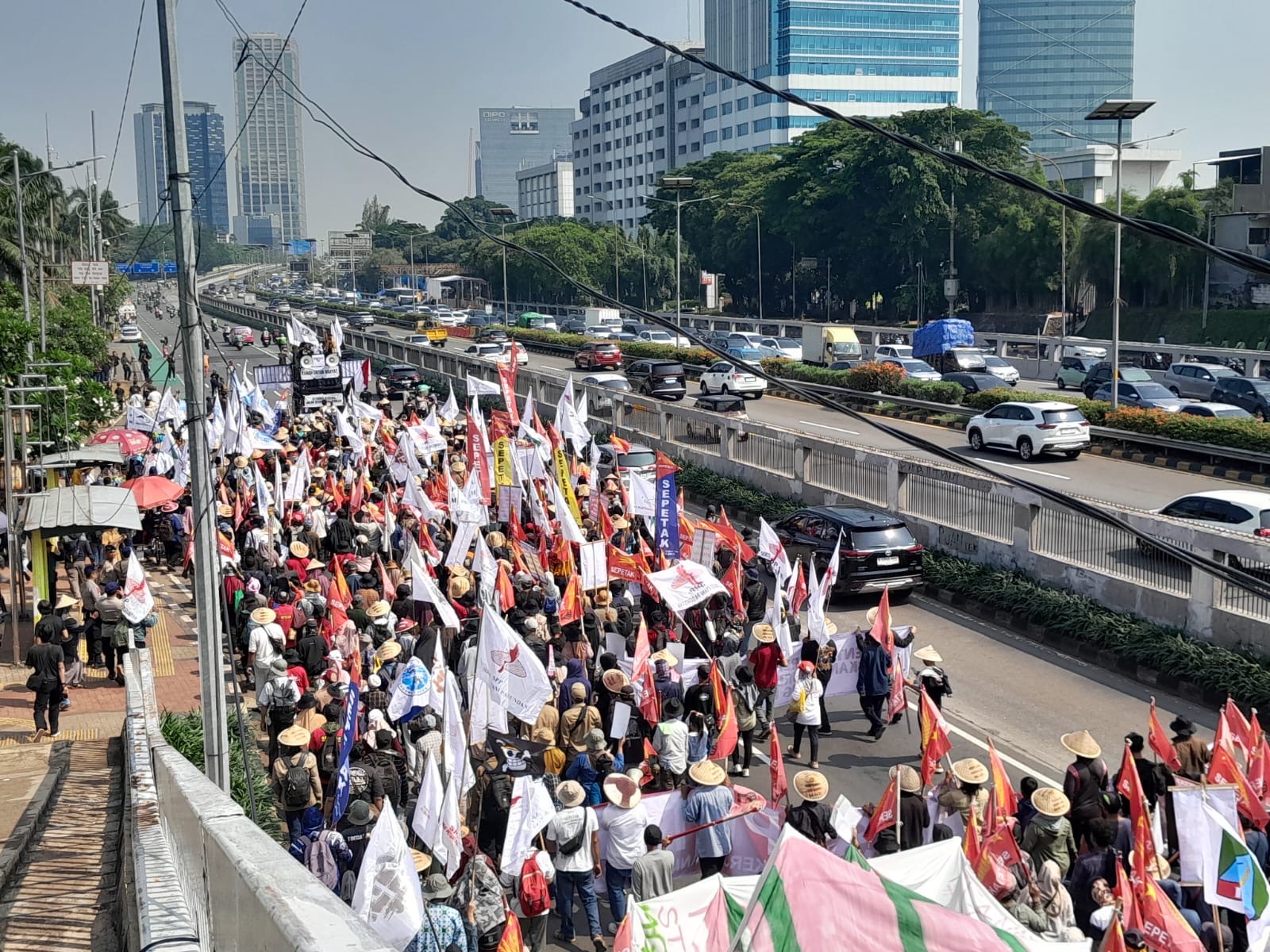 Aksi Demo Hari Tani Di DPR RI, Lalin Dialihkan Hari Ini | Duta Info